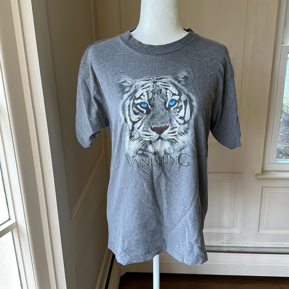 Vintage Alore White Tiger Vanishing Single Stitch T-S… - Gem